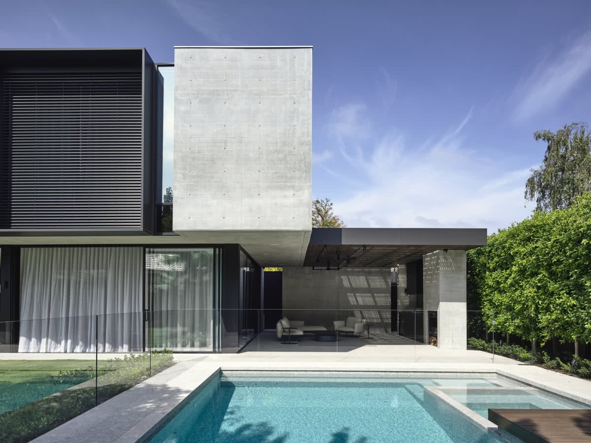 Roberts – evaya.com.au